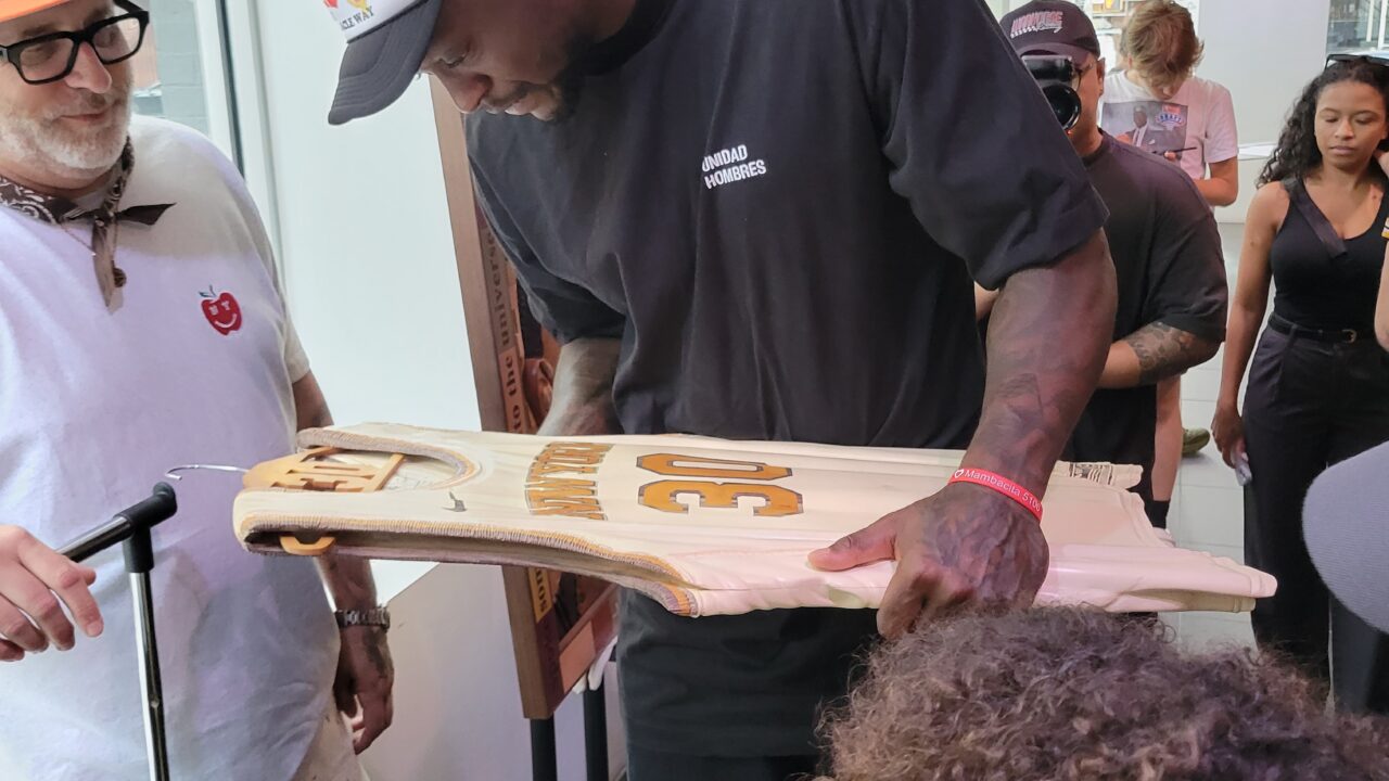 Julius Randle: Basketball Superstar, Art Collector, Philanthropist | AMM