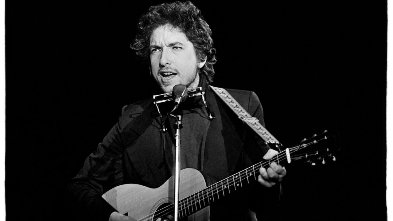 You Don’t Need a Weatherman: Bob Dylan and the Forecast of Modern Art | AMM